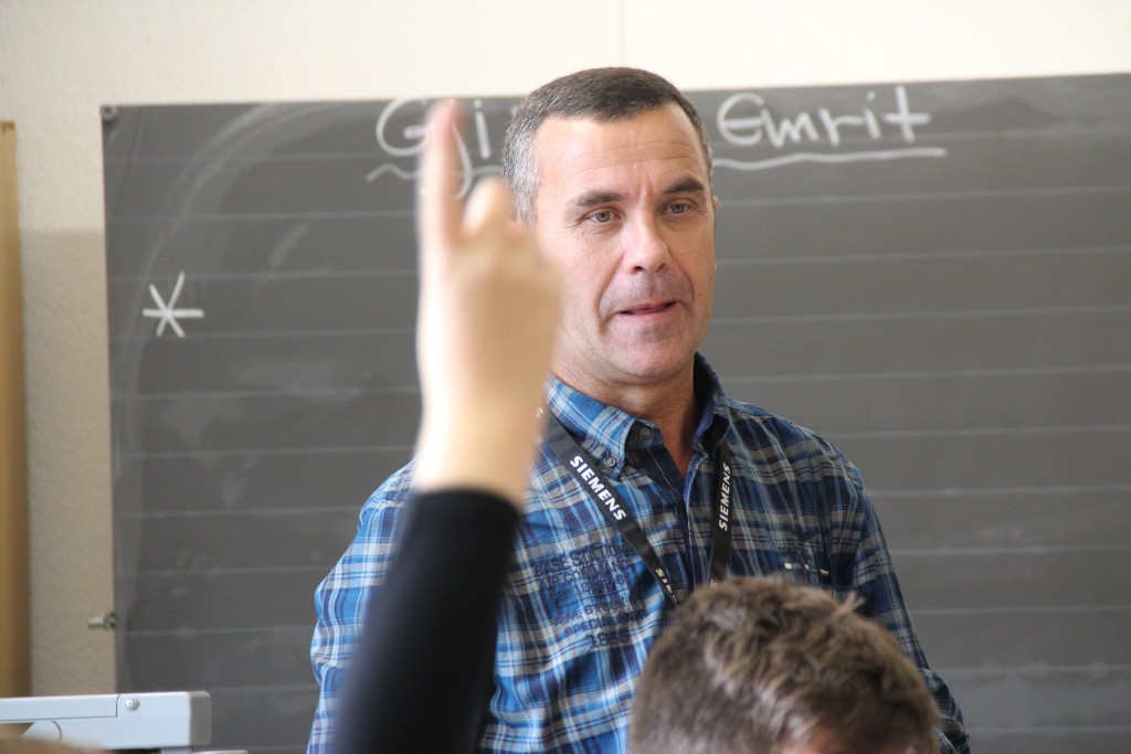 E vërteta për pikën shkollore në Affoltern am Albis - Albinfo