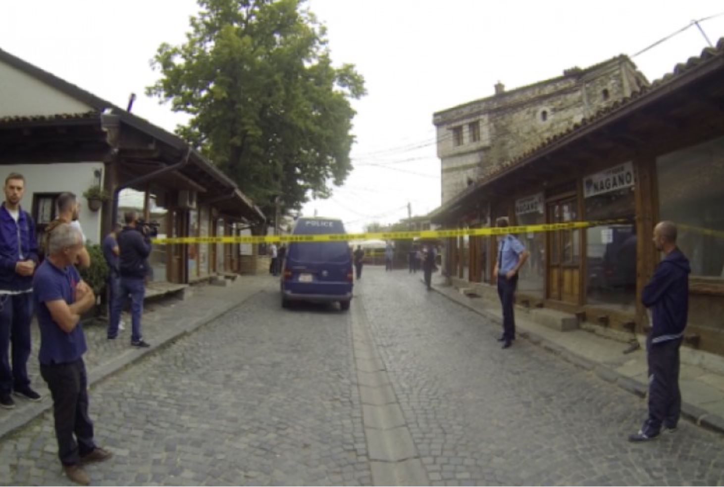 Vrasje e trefishtë në Gjakovë, me motiv gjakmarrjeje - Albinfo