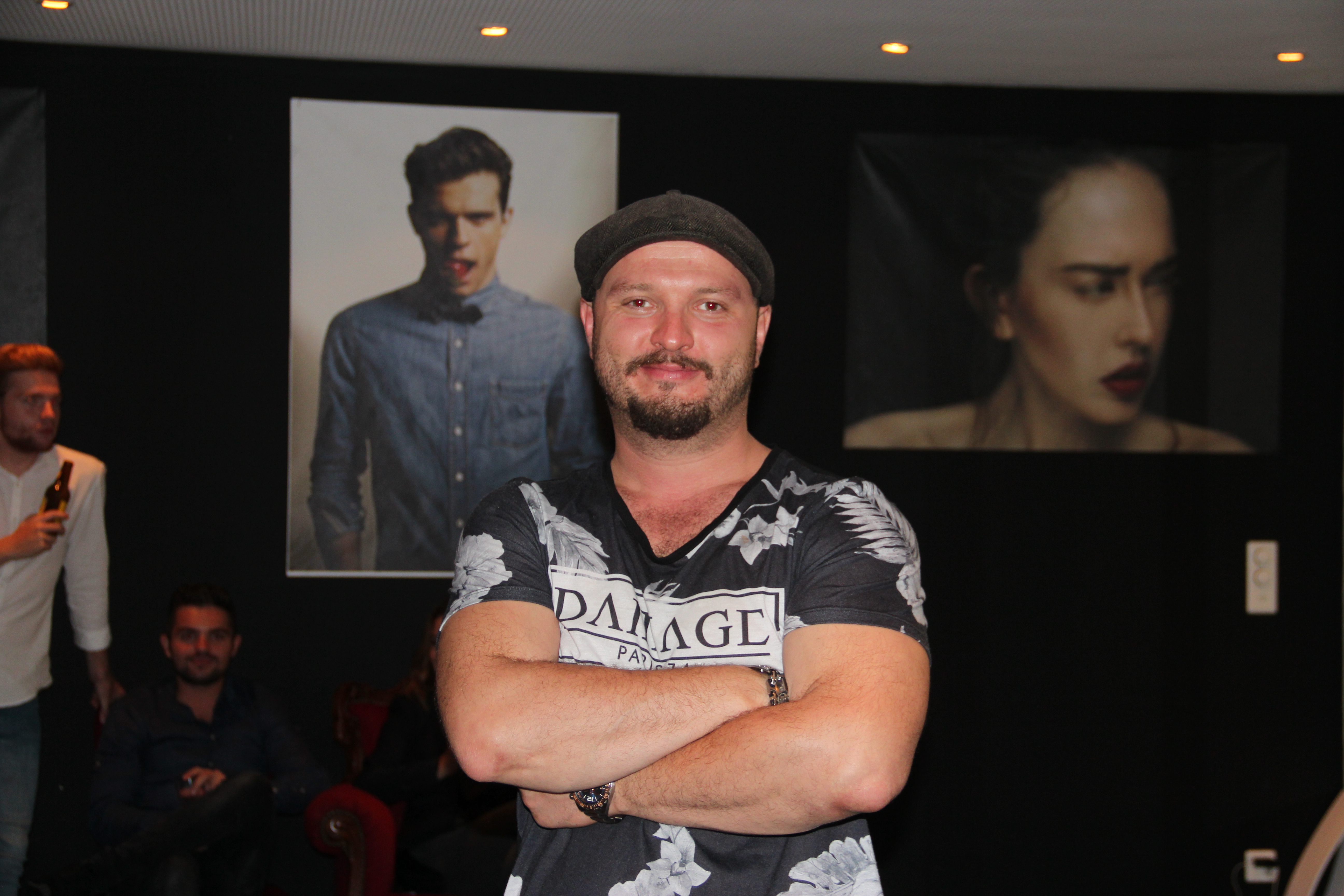 Shpend Salihu përmbush ëndrrën e tij duke hapur galerinë e fotografisë ...