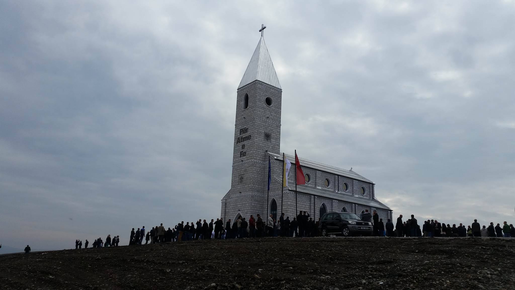 Shugurohet kisha e “Shën Abrahamit’ në Llapushnik të Drenicës - Albinfo