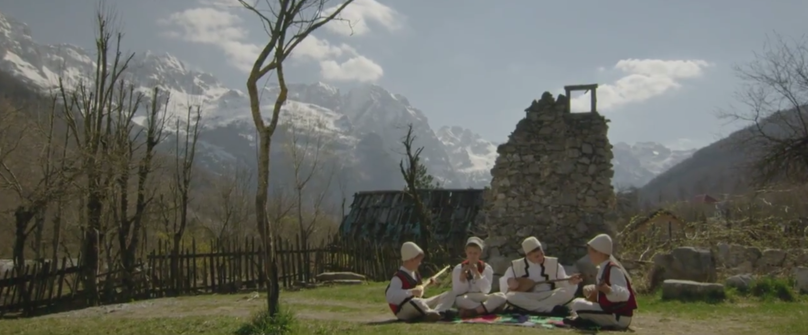 Më të vegjlit promovojnë turizmin e Shqipërisë (video) - Albinfo