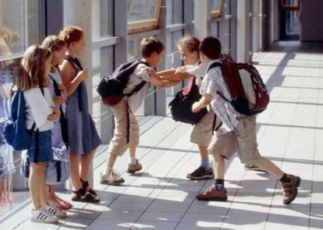 Maqedonia e Veriut kërkon modalitete për ta ulur dhunën në shkolla ...