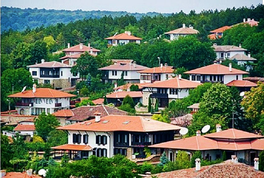 Bullgari: Fshati historik shqiptar, Arbanasi, me pamje mahnitëse, por i ...