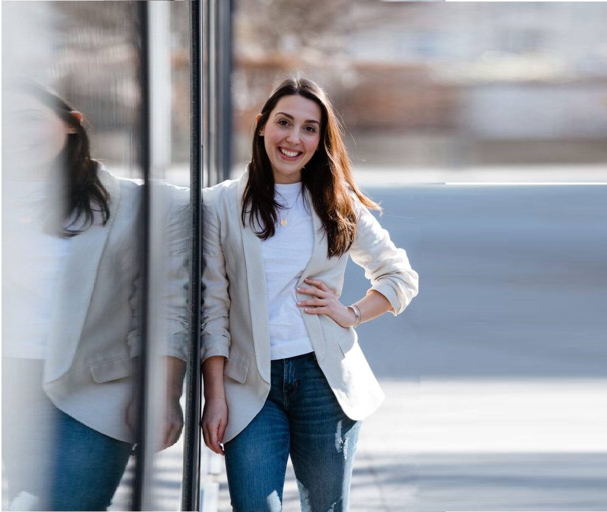 Hava Misimi, blogere e vlerësuar për këshilla financiare në Zvicër dhe ...