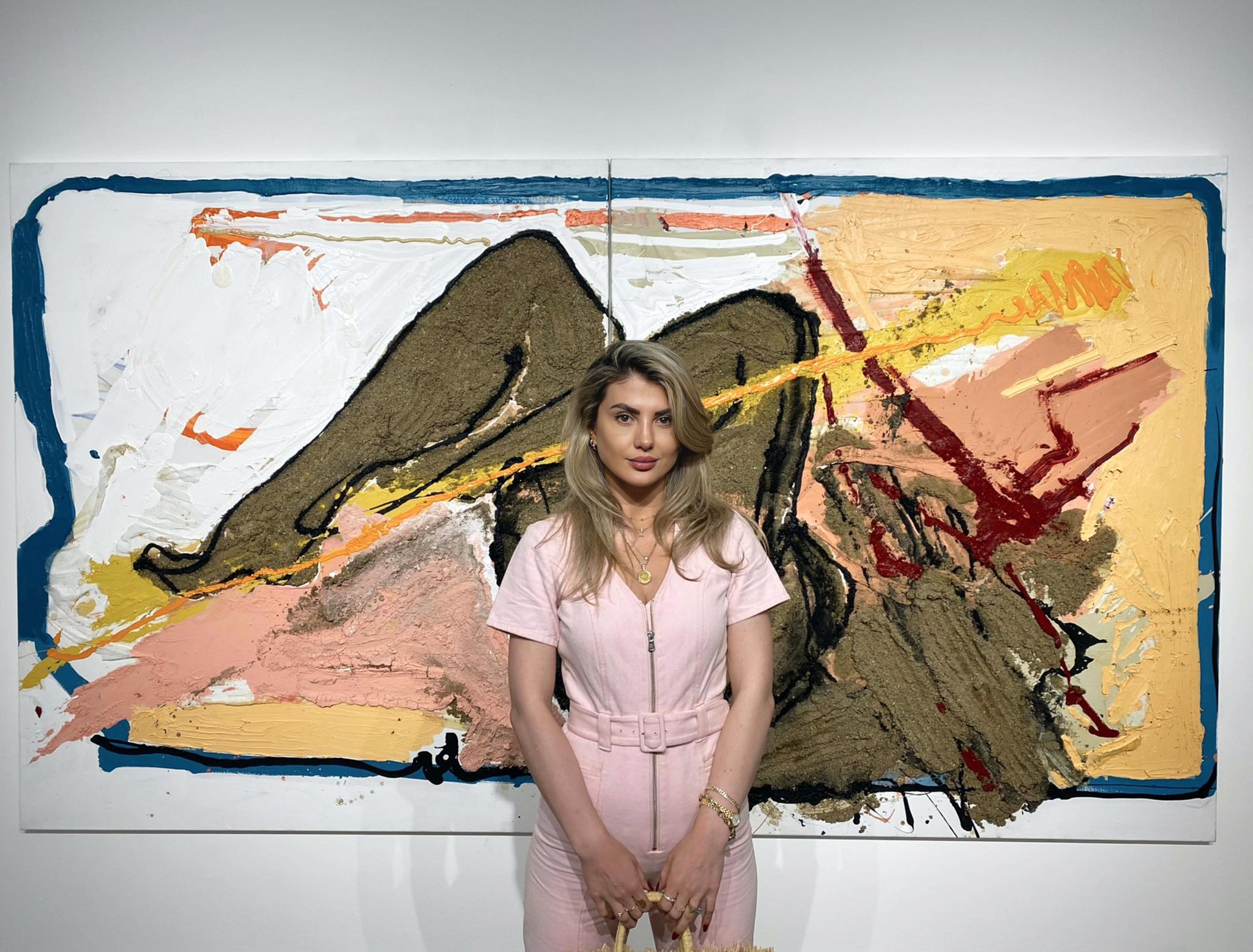 Albana Ejupi dërgon rërën e Kosovës edhe në Podgoricë - Albinfo