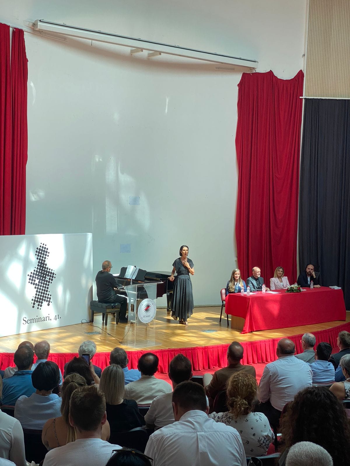 Hapet edicioni i 41-të i Seminarit Ndërkombëtar për Gjuhën, Letërsinë ...