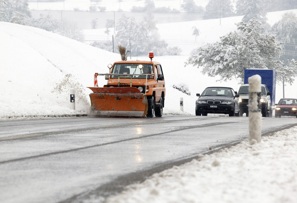 Stuhitë e borës shkaktojnë ndërprerje trafiku në Evropën e Jugut - Albinfo
