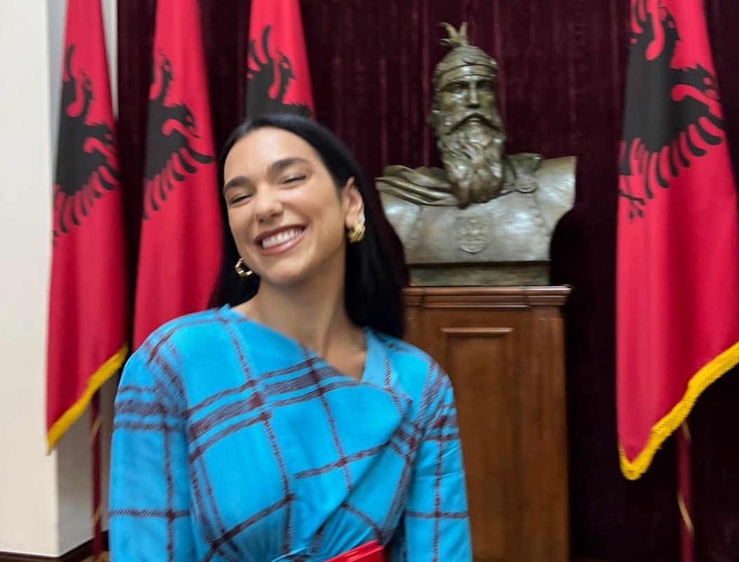Ky është ‘ylli’ i ri më i pasur në Mbretërinë e Bashkuar, ja ku ...