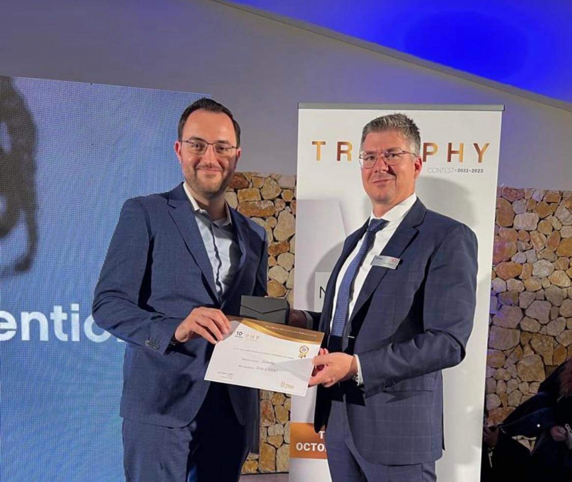 Le médecin albanais Driton Gjukaj s’est vu décerner un prix pour ...