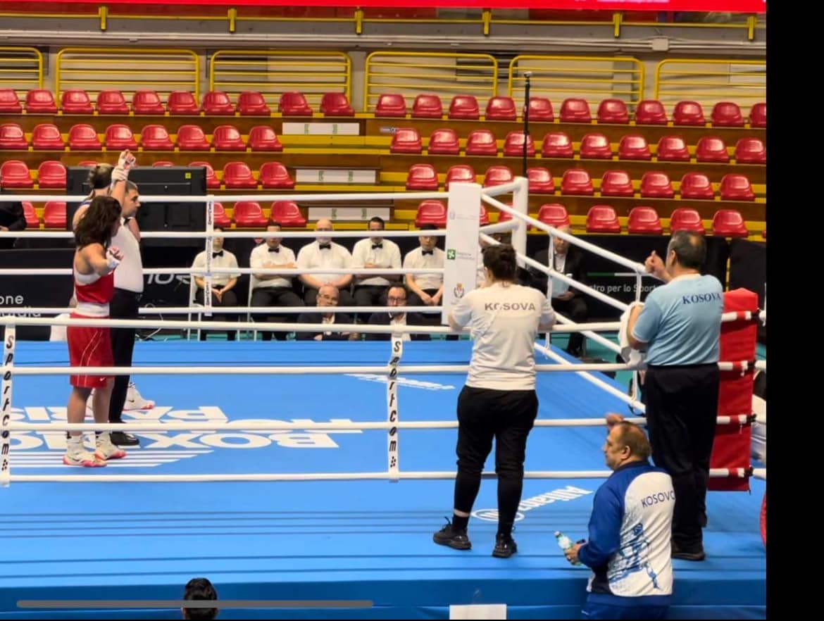 Boksierja Sadiku siguron fitoren e parë në garat kualifikuese - Albinfo