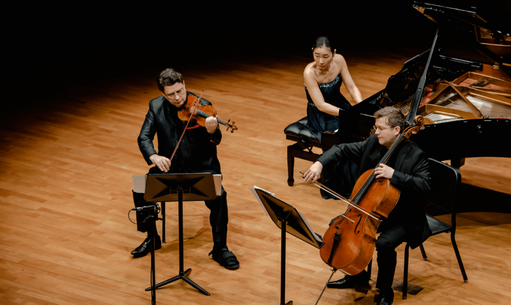 Klaidi, violinisti shqiptar me famë botërore që jeton në Cyrih - Albinfo