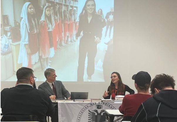 Rrugëtimi i Alfabetit shqiptar të Manastirit u kujtua në Lozanë - Albinfo