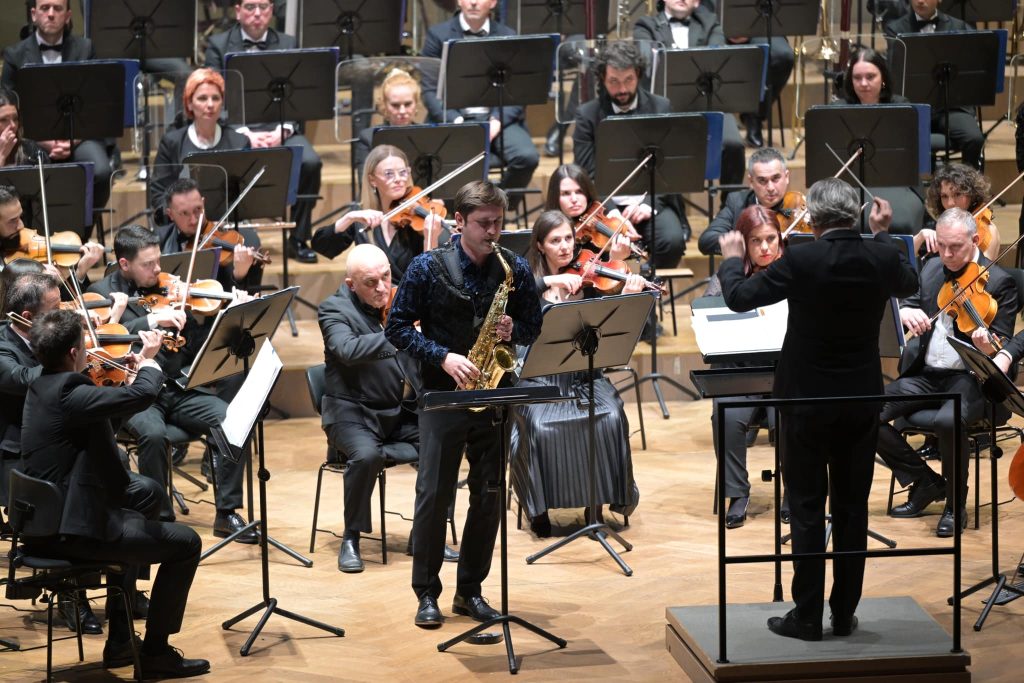 Filharmonia e Kosovës shkëlqen në skenën e Bernës me Koncertin e ...