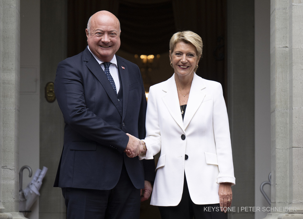 Le chancelier autrichien effectue sa première visite officielle en ...