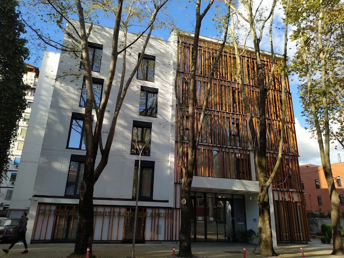 Tiranë: U qëllua me armë në Gjykatën e Apelit, ndërron jetë gjyqtari ...