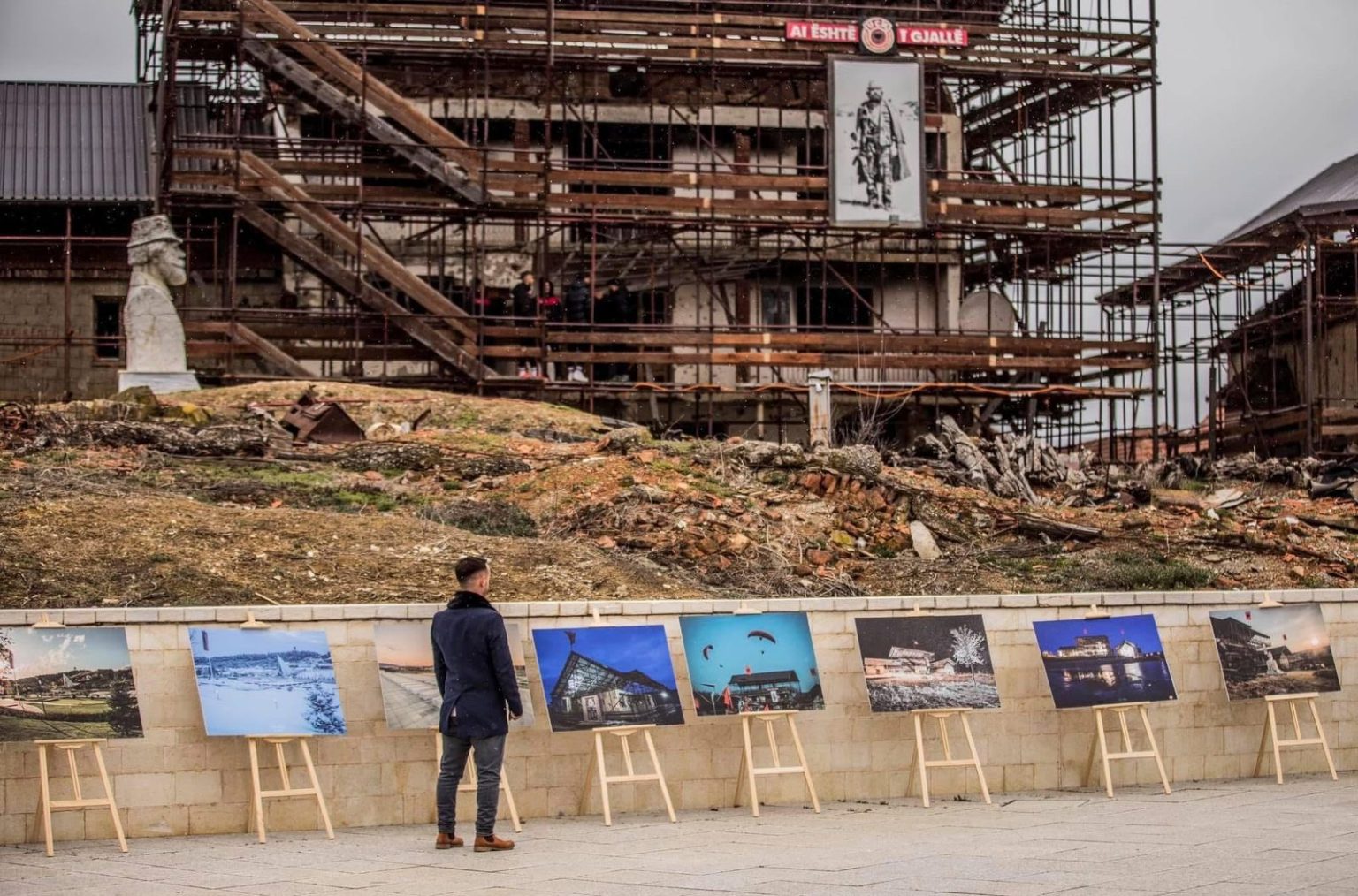 Bernë: Ekspozita e fotografive që sjell historinë dhe kujtesën e ...