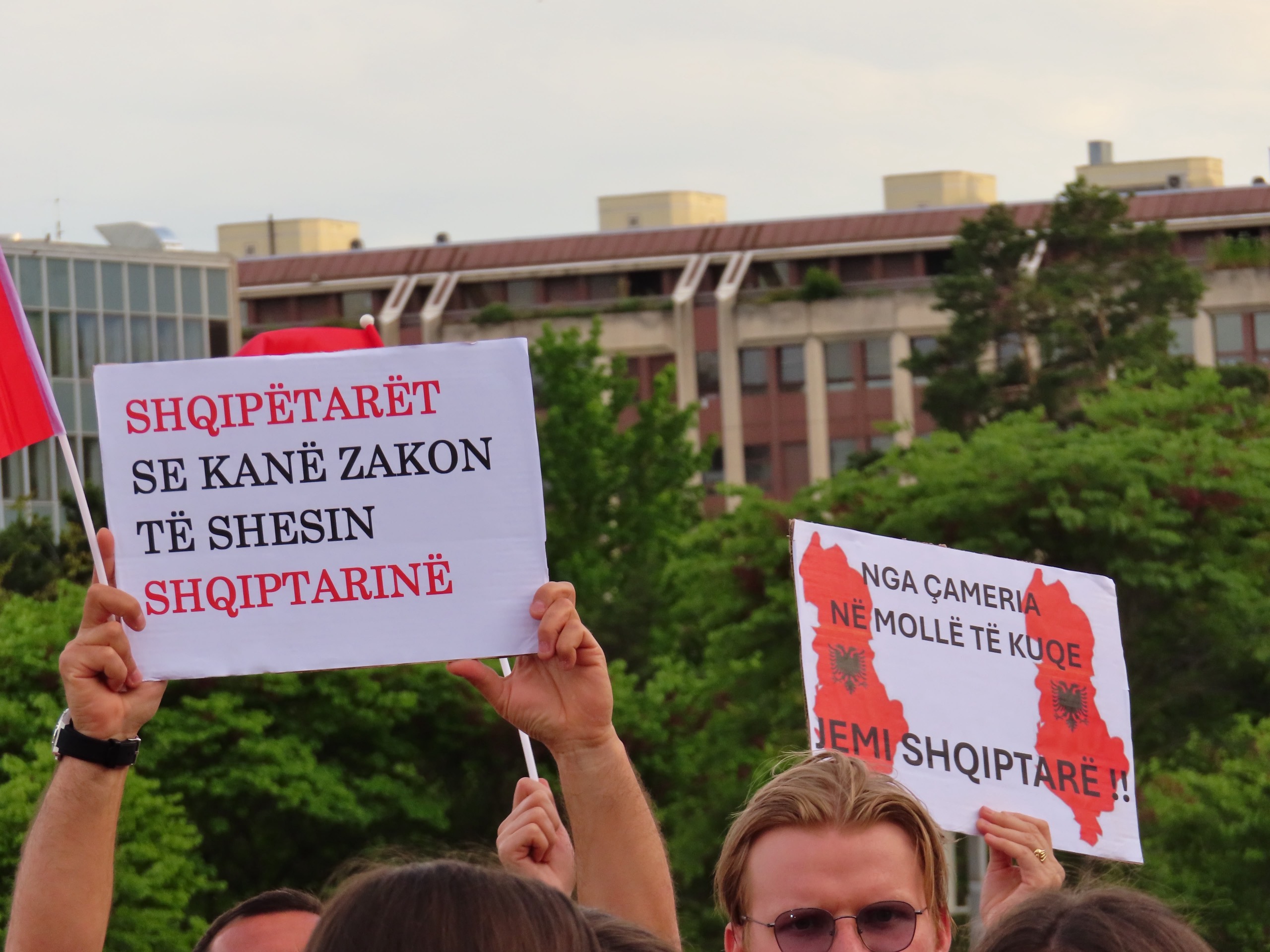 Zvërneci: Dy modele zhvillimi dhe një pyetje për shqiptarët - Albinfo