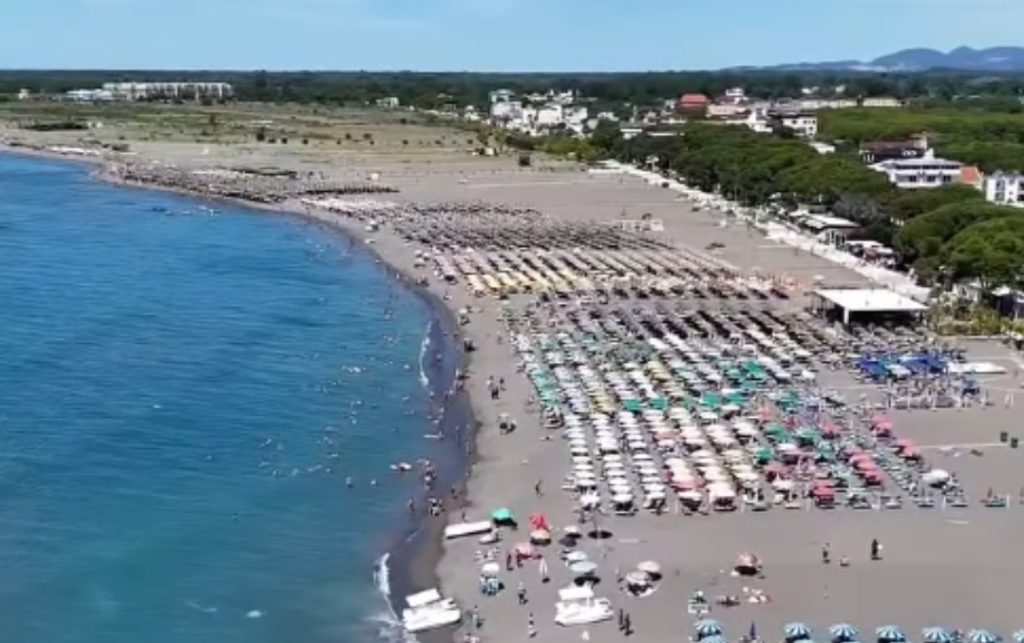Shkodra sjell model të ri plazhi publik: çmime simbolike dhe kushte ...