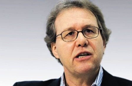 Joe Lang kundër dorëzimit të “Çmimit Diaspora” nga Qeveria Kosovare ...