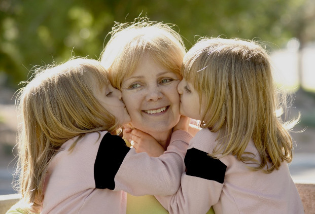 Pleqëria: Vizita e nipërve, më e mirë sasa sporti - Albinfo